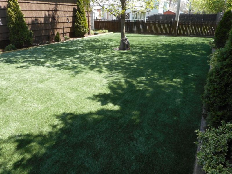 Artificial Turf for Residential Backyards | Custom Turf